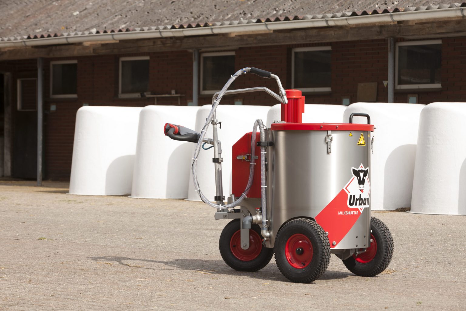 Calf Equipment | Innovative Dairy Solutions